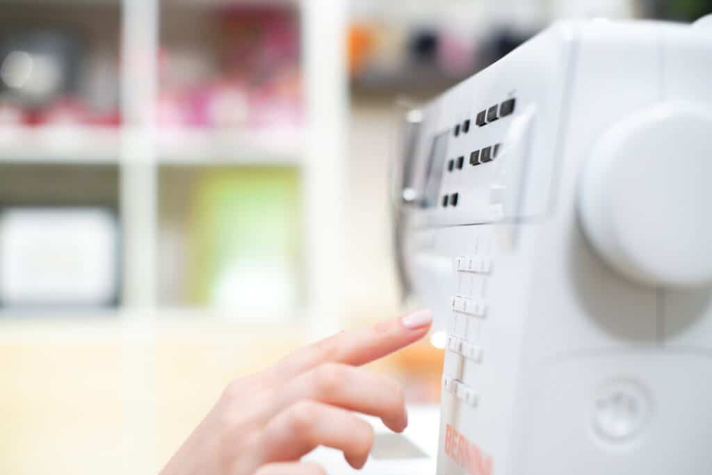 Bernina 335 Sewing Machine • Sewing Machine World